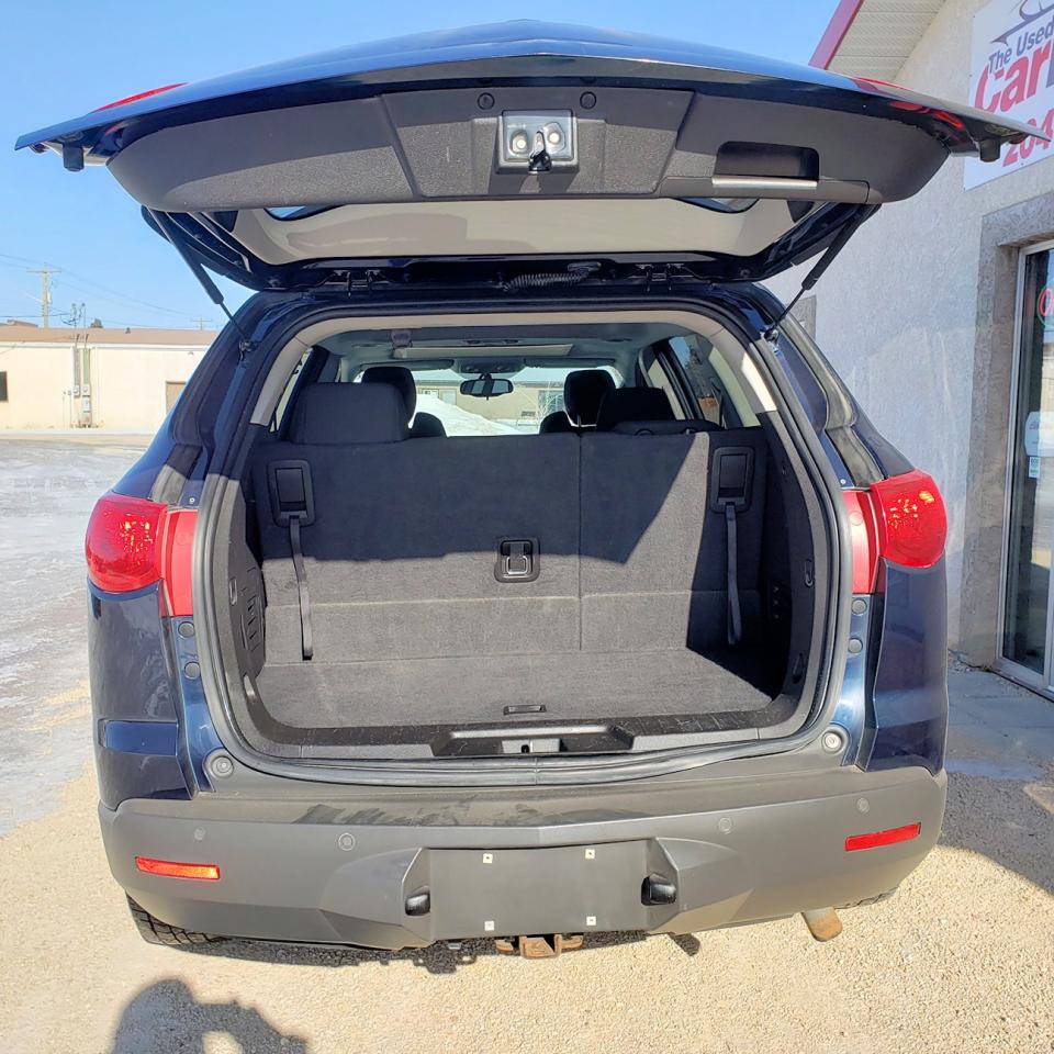 Used 2010 Chevrolet Traverse 1LT / TWO PANEL SUNROOF/ 8 PASSENGER in ...