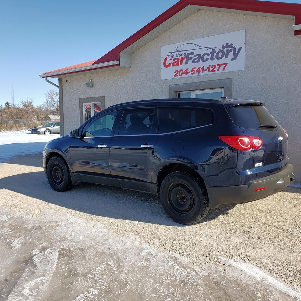 Used 2010 Chevrolet Traverse 1LT / TWO PANEL SUNROOF/ 8 PASSENGER in ...