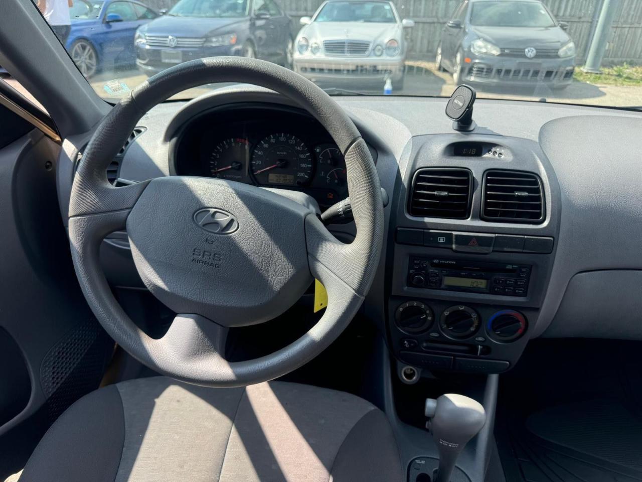 Hyundai accent 2003 interior store